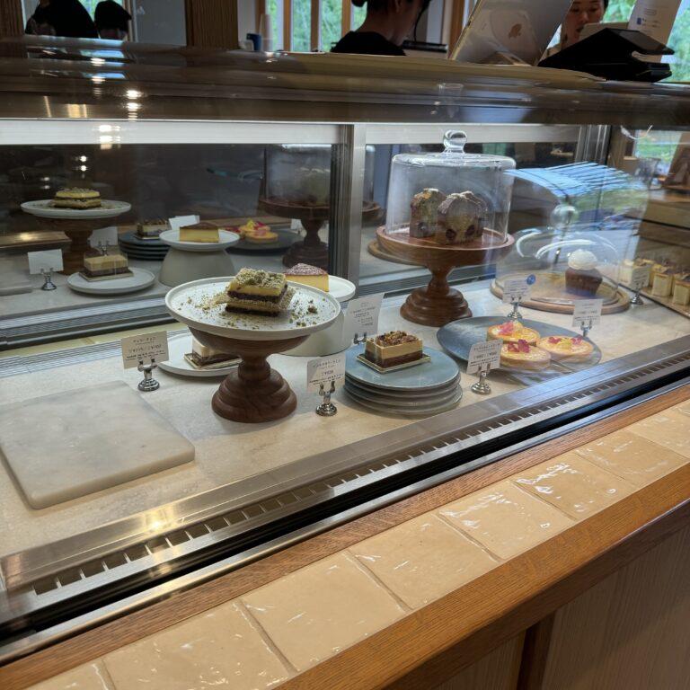 【公園のど真ん中】BLUE SIX COFFEE / ブルーシックスコーヒー（国立競技場） - orange usagi coffee